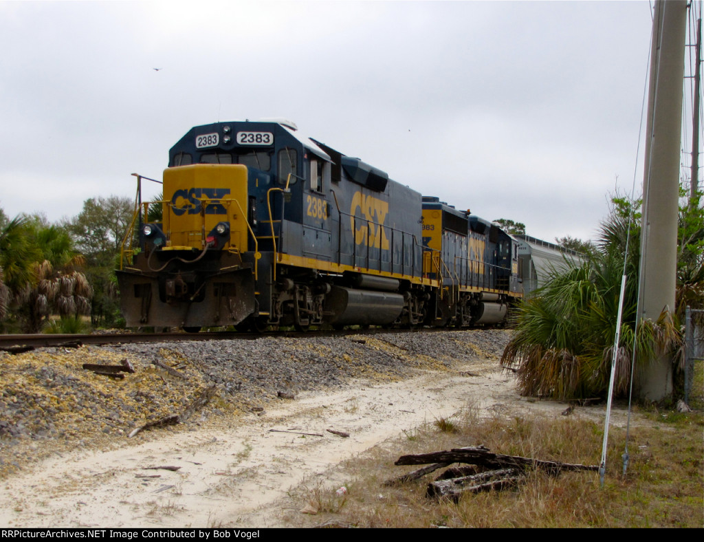 CSX 2383 and 6983